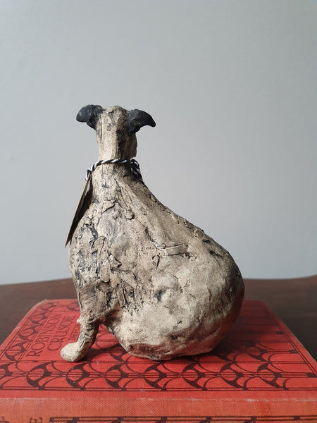 Sam Toft ceramic dog sculpture '#29 Doris on the Lookout' – Panter and Hall