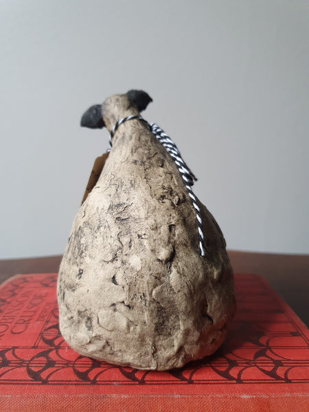 Sam Toft ceramic dog sculpture '#30 Devoted Doris' – Panter and Hall