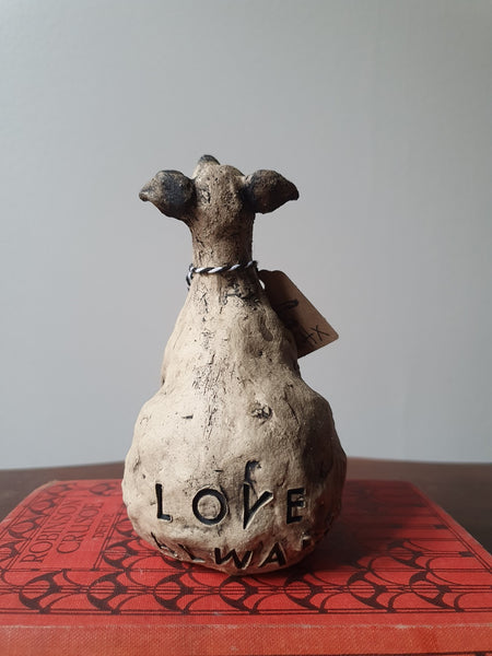 Sam Toft ceramic dog sculpture '#36 Big Love Doris' – Panter and Hall